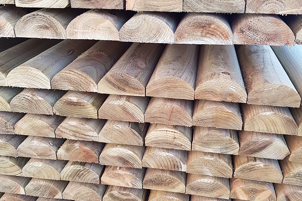 Fencing Posts and Rails | Pontrilas Merchants